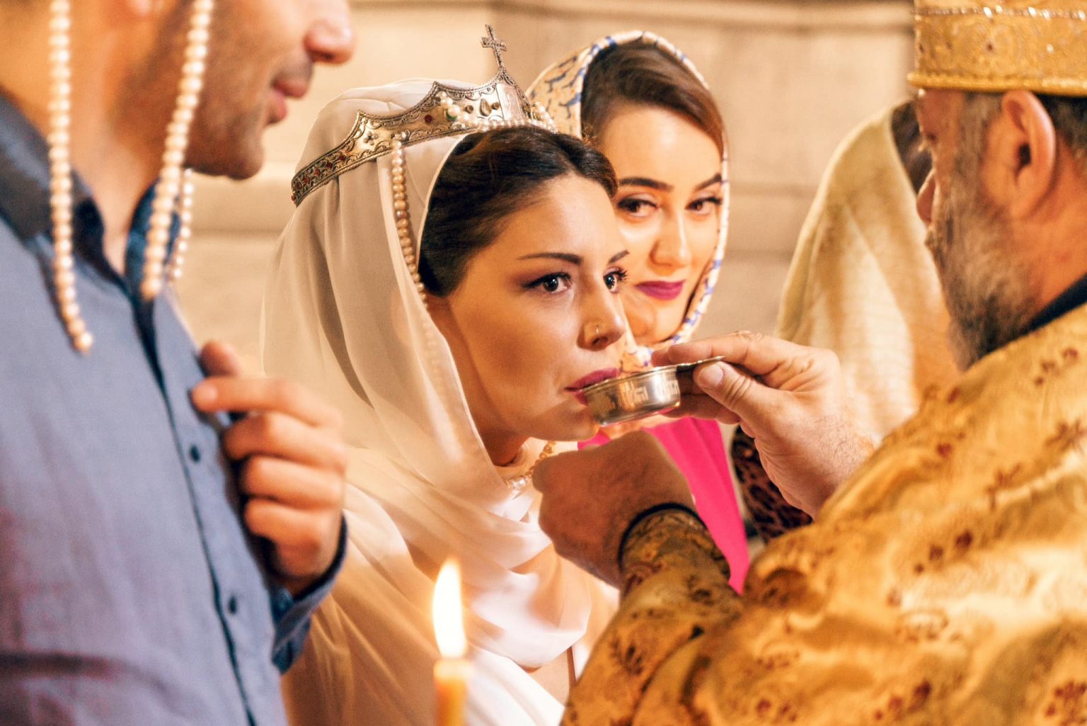 "მთავარი არხის" ჟურნალისტი თათია წოწონავა დაქორწინდა - ნახეთ ულამაზესი კადრები ჯვრისწერიდან ...